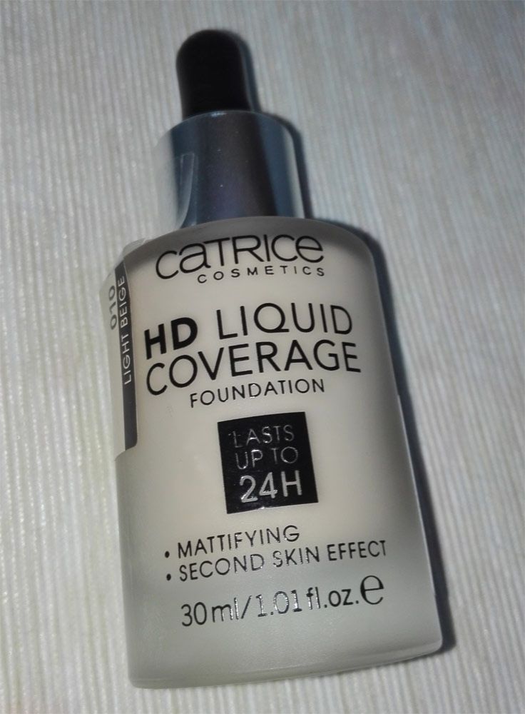 Bitwa na kosmetyki: podkłady Catrice HD 010 vs Este Lauder Double Wear ...