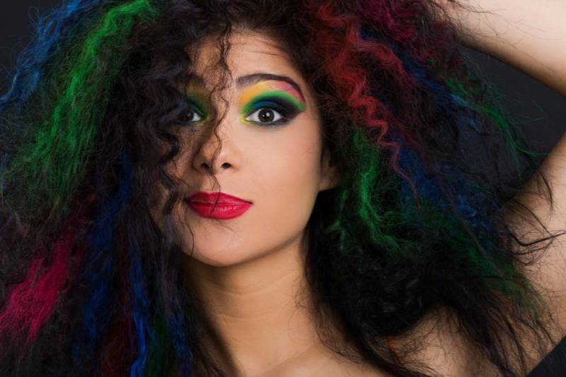 Drip hair color- zdumiewająca technika farbowania włosów - KobietaMag.pl