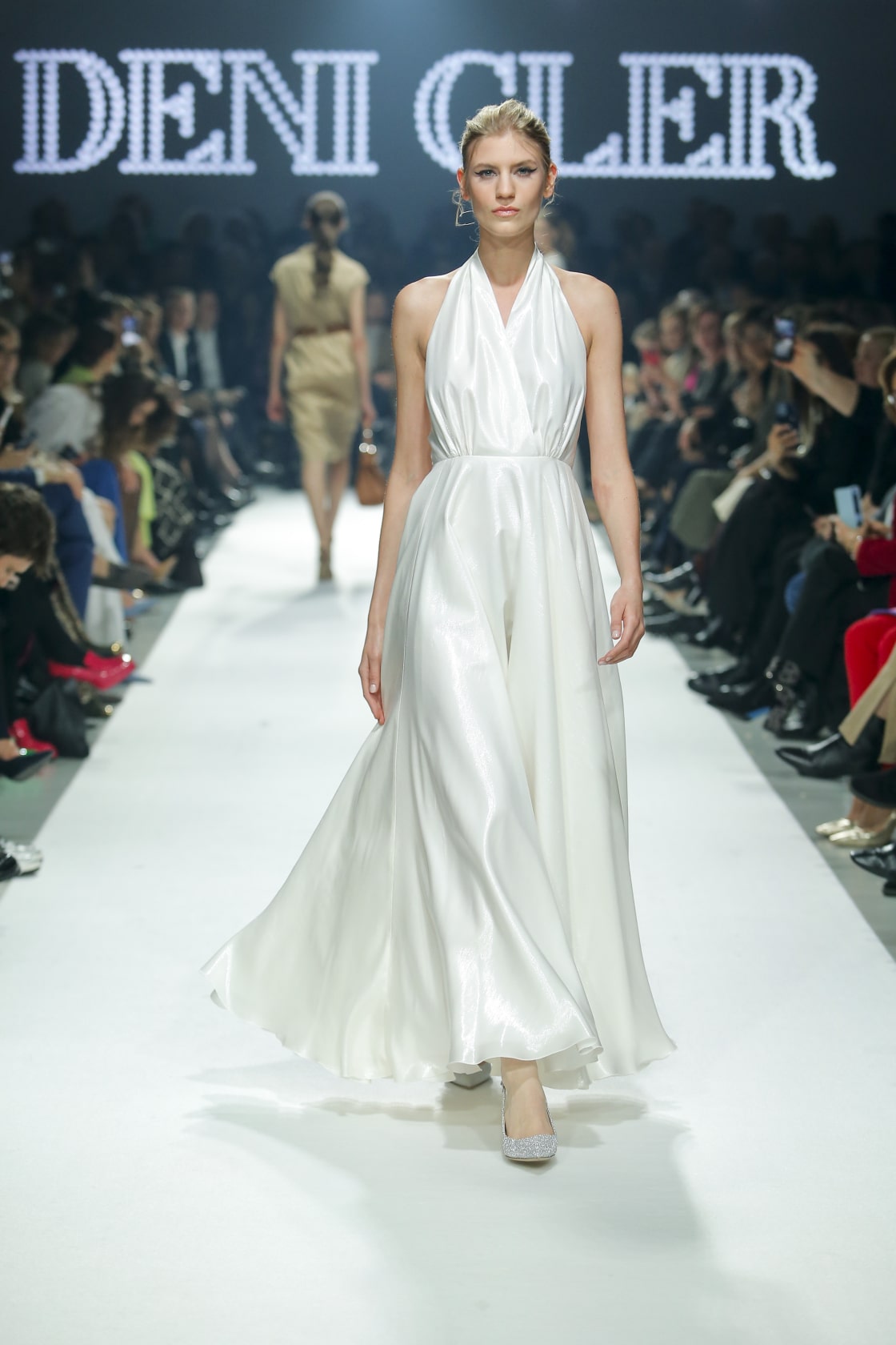 "Magia kina" - za nami premiera kolekcji Deni Cler Wiosna-Lato 2023 ...