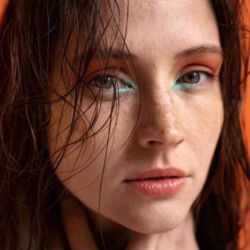 Jak zrobić piegi? Chcesz je mieć? Poznaj niestandardowe metody ...